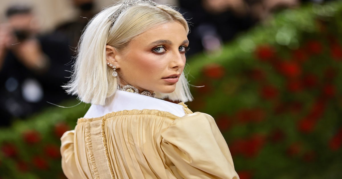 Emma Chamberlain Did A Total Switcheroo With Her Met Gala Look 7557