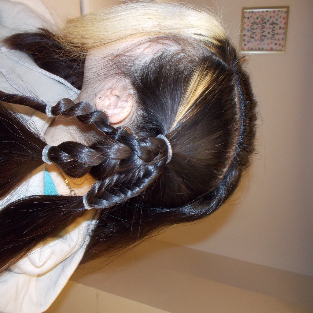 6 Unique Hairstyles That Keep Your Hair Out Of Your Face