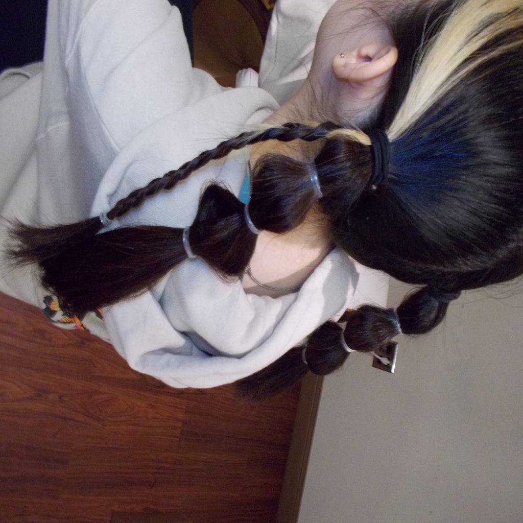 6 Unique Hairstyles That Keep Your Hair Out Of Your Face