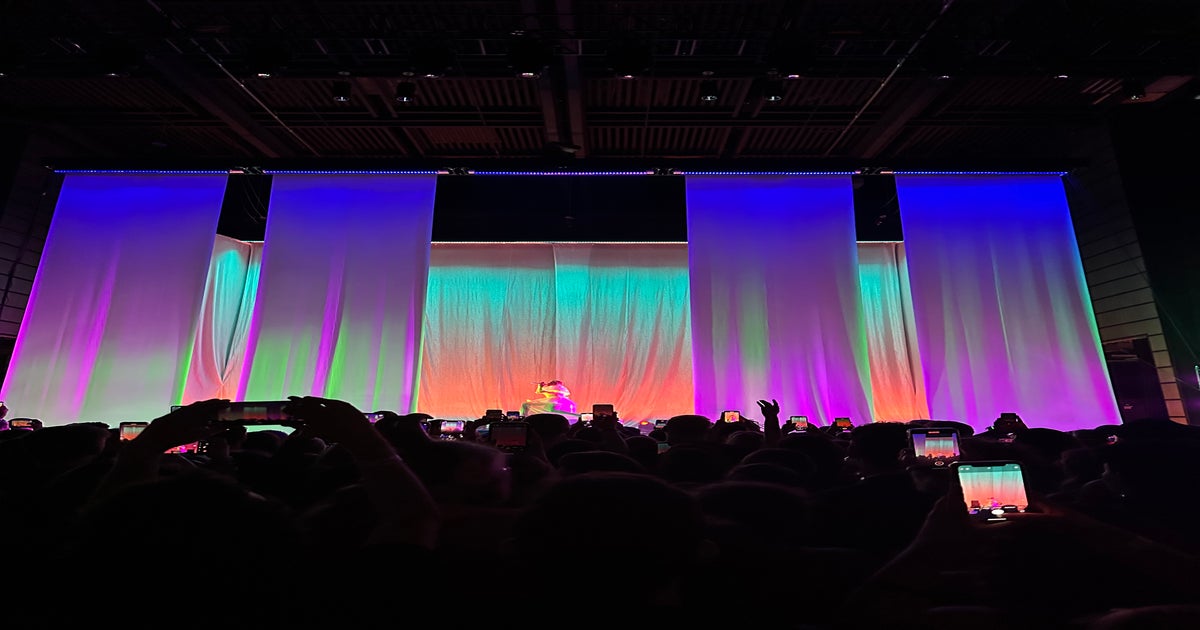 Kesha Shines at D.C. Concert