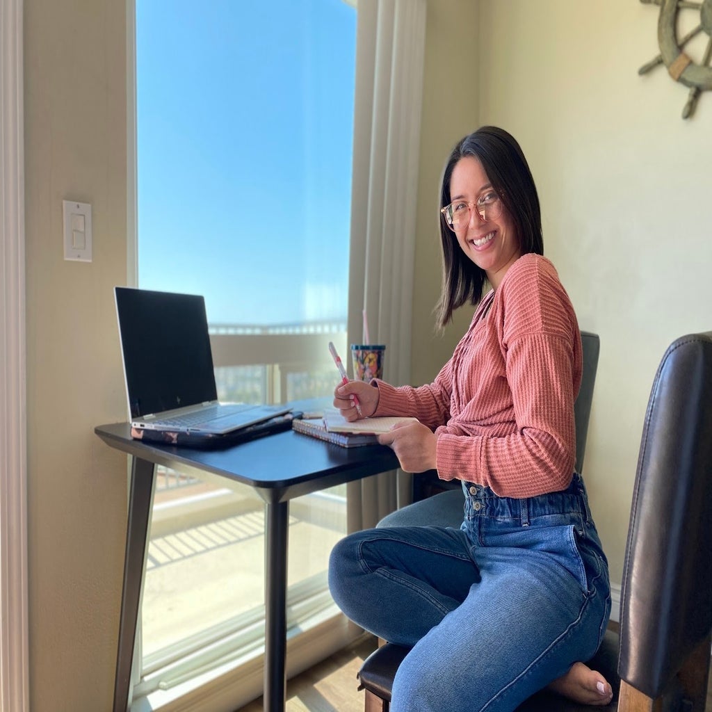 11 College Women Share the WFH Fit They Could Live in All Week