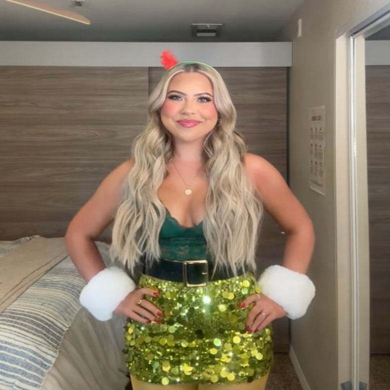 10 Holiday-Themed Rhyme Without Reason Costume Ideas