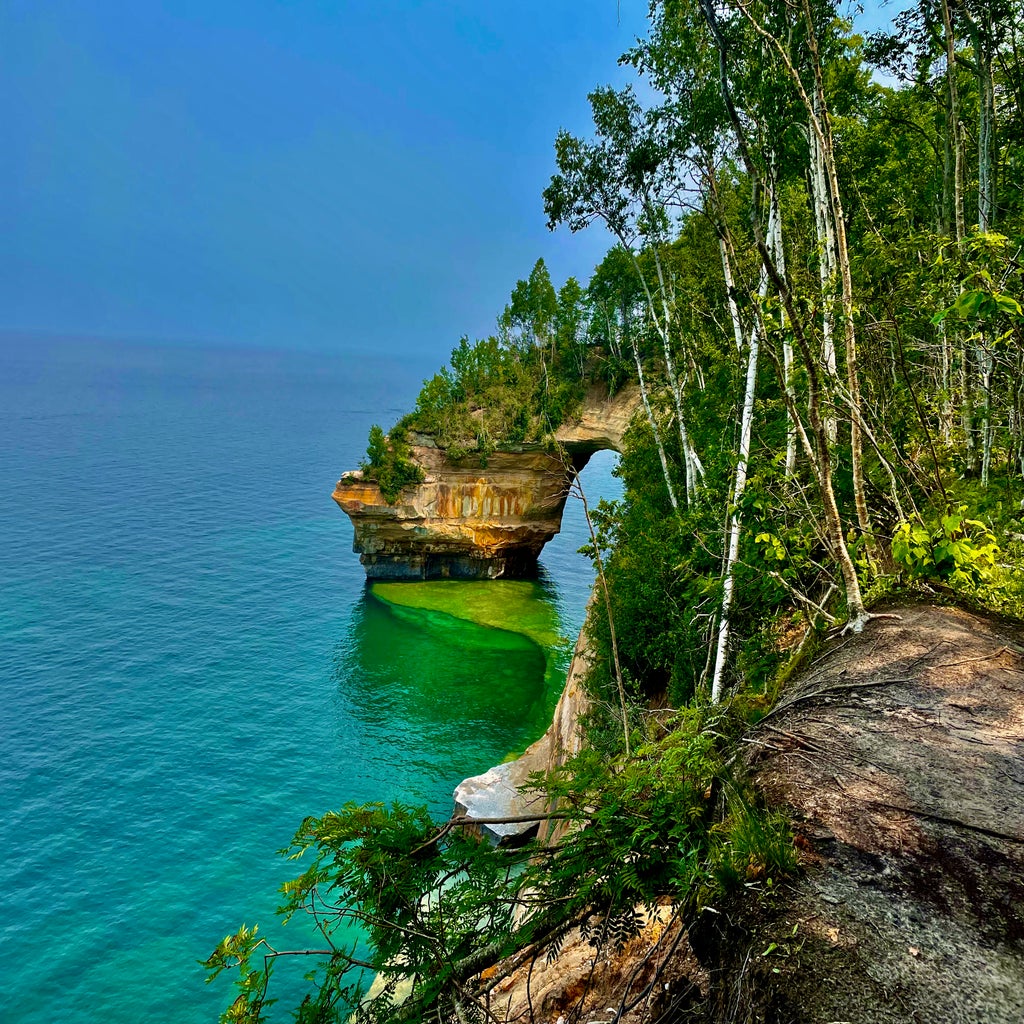 A Guide to Pictured Rocks National Lakeshore